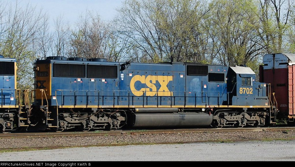 CSX 8702